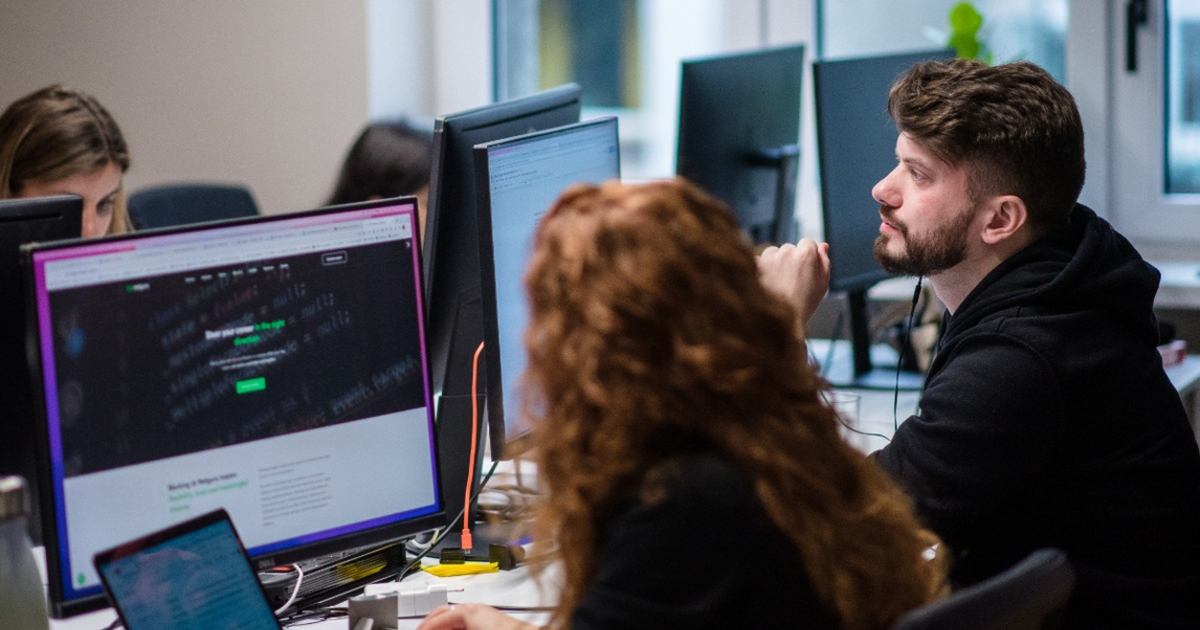 Self-Healing Code: Revolutionizing Modern Software Development