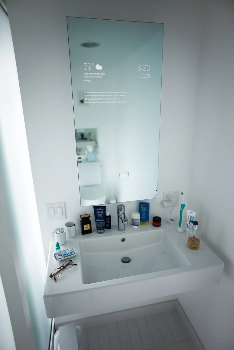 How Smart Mirrors are Transforming In-Store Experiences