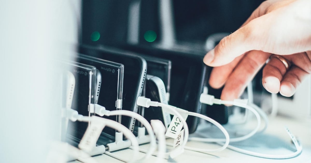 Building a Robust Node.JS WebSocket Server: A Comprehensive Guide